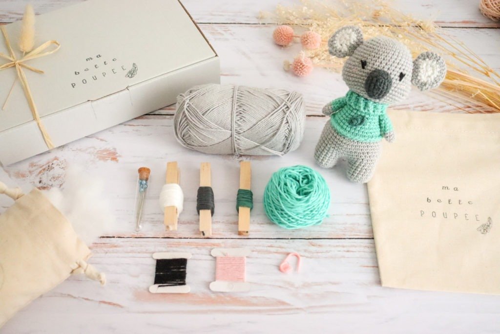 Kit Crochet- La Poupée Koala "Mr Igor" - Brin de Coton